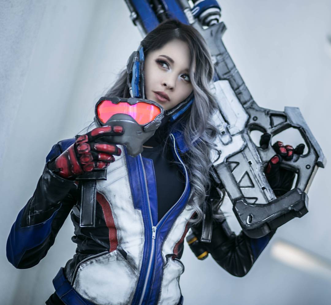 Top 50 Best Overwatch Cosplays | Gamers Decide
