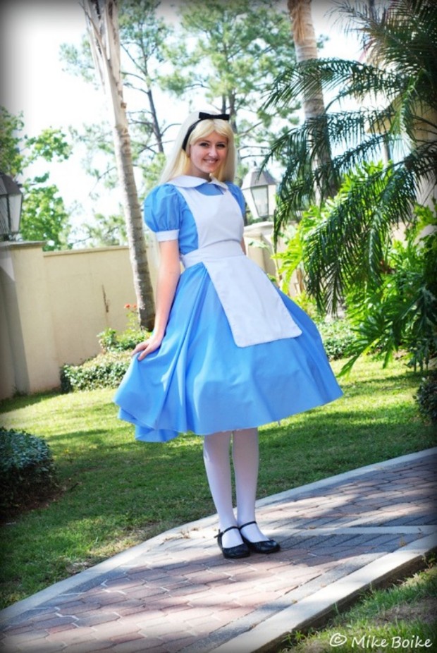 The 37 Best Alice Cosplays of All Time | Gamers Decide
