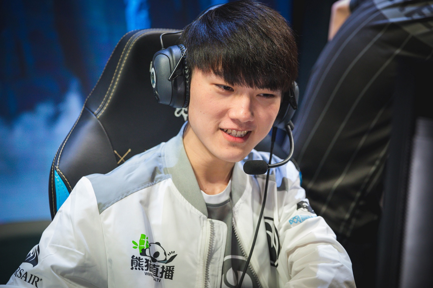 [Top 10] Best LOL AD Carry Players Who Are Godlike | GAMERS DECIDE