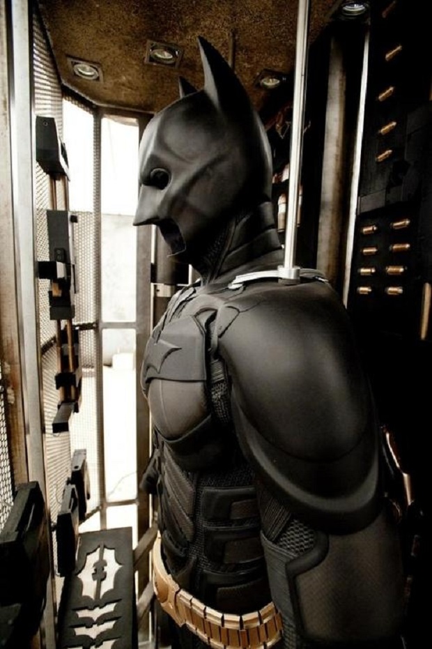 [Top 10] Batman Best Costumes That Look Awesome | Gamers Decide