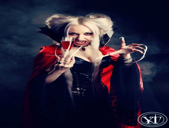 [Top 25] Best Dracula Cosplays We've Ever Seen (Most Beautiful/Best ...