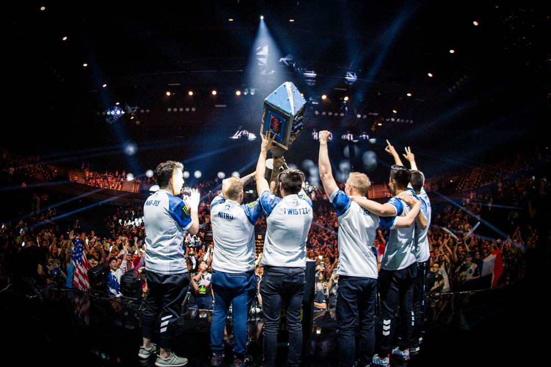 [Top 10] Best Gaming Habits Every Gamer Should Adopt | GAMERS DECIDE