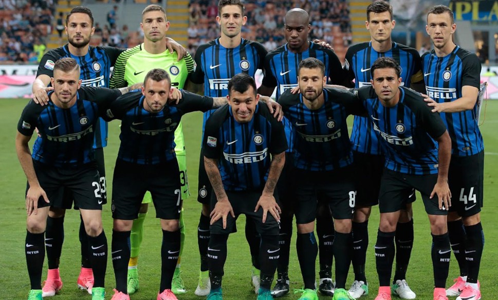 [Top 10] PES 17 Best Kits That Look Great | Gamers Decide