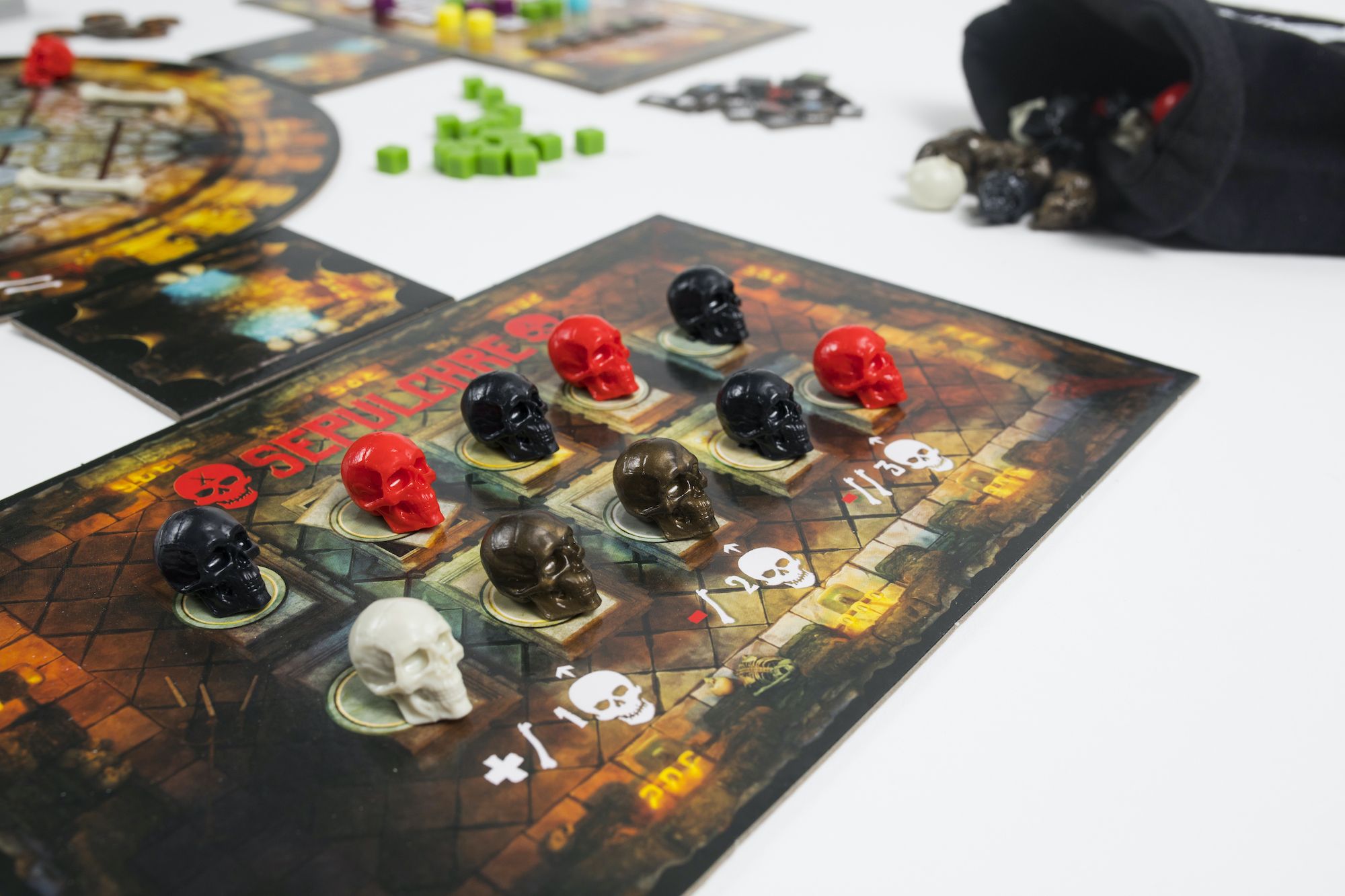 [Top 15] Best Horror Board Games That Are Fun | Gamers Decide