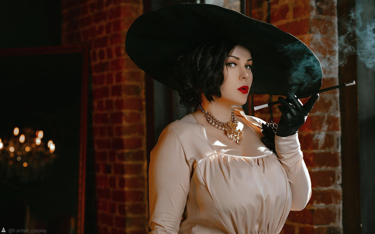 The 30 Best Lady Dimitrescu Cosplays We've Ever Seen (Most Beautiful ...