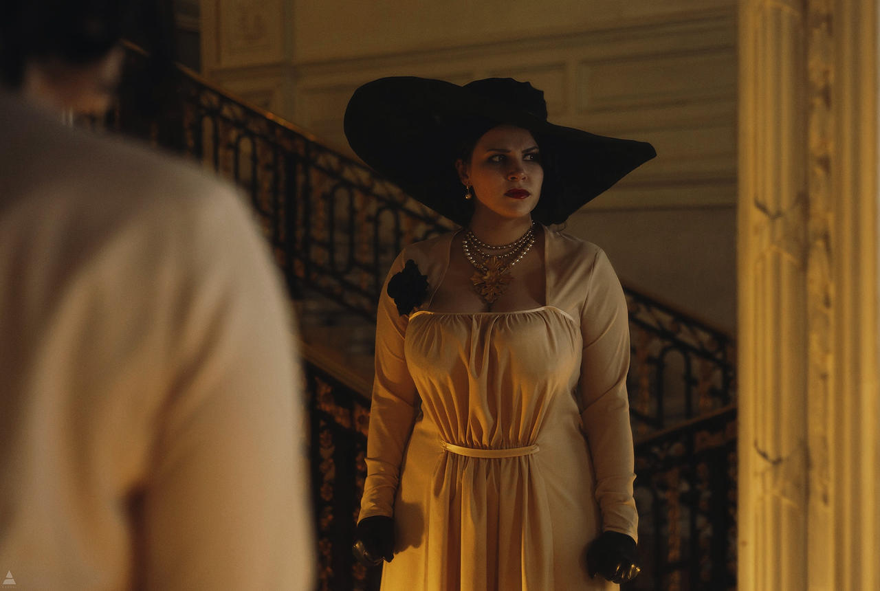 The 30 Best Lady Dimitrescu Cosplays We've Ever Seen (Most Beautiful ...