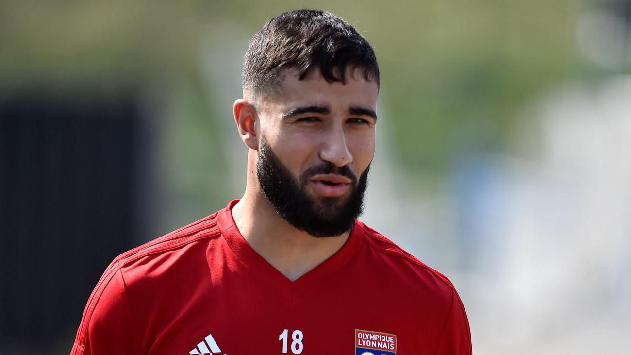 [Top 25] Fifa 19 Best Dribblers (Top 25 Amazing Dribblers) | GAMERS DECIDE