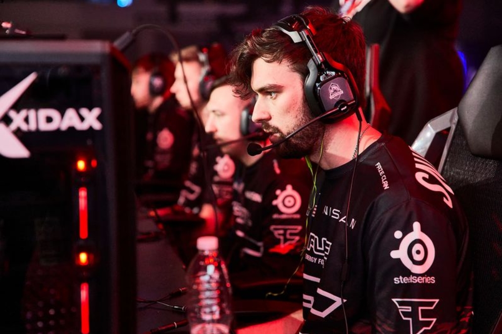 [Top 15] Apex Legends Best Players In The World | Gamers Decide