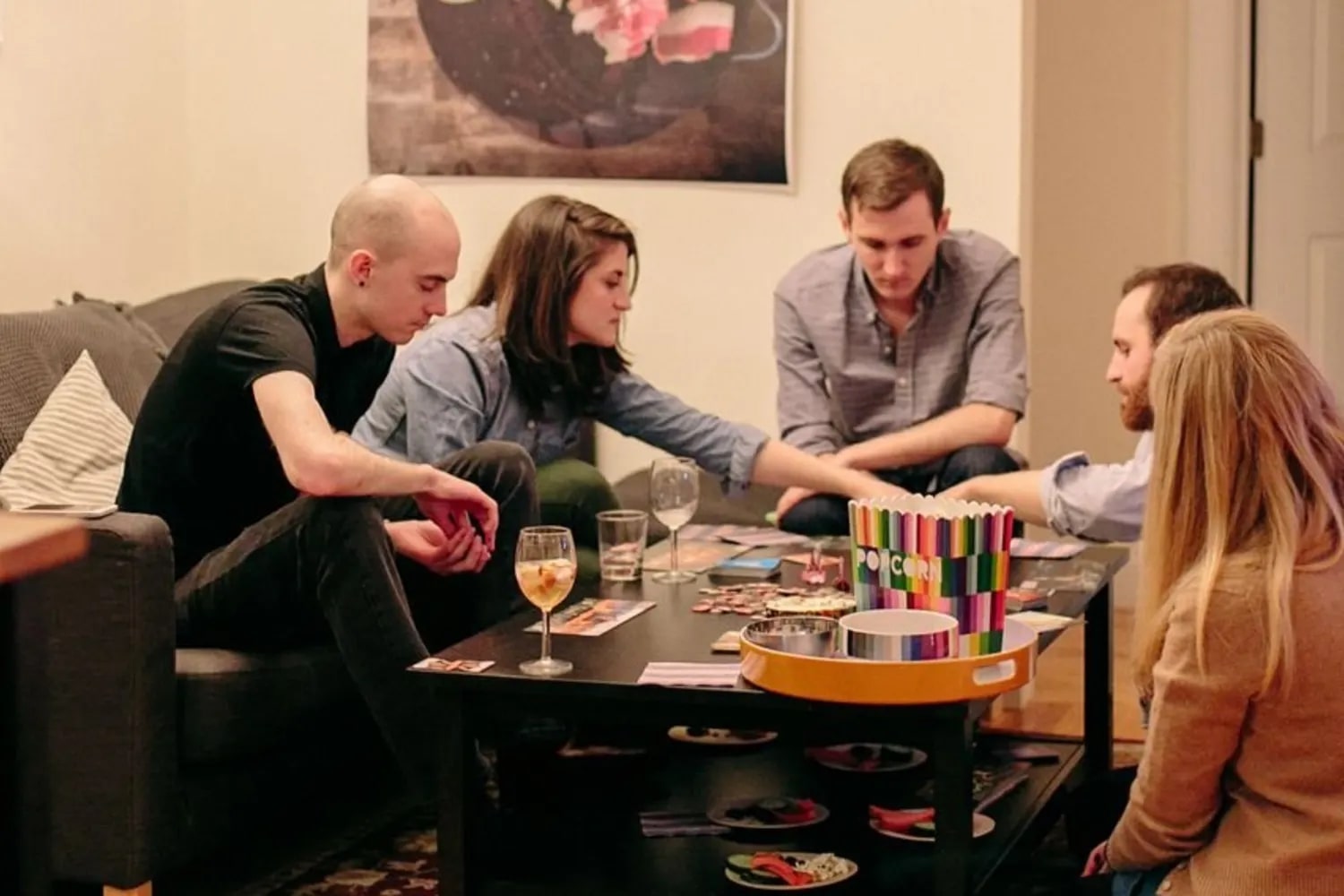 10 Tips To Having A Fun Game Night With Friends | Gamers Decide